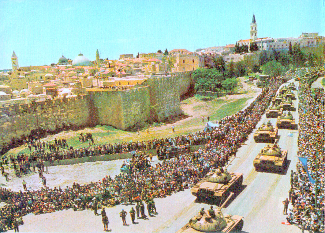 Jerusalem History in pictures: IDF parade history in Jerusalem
