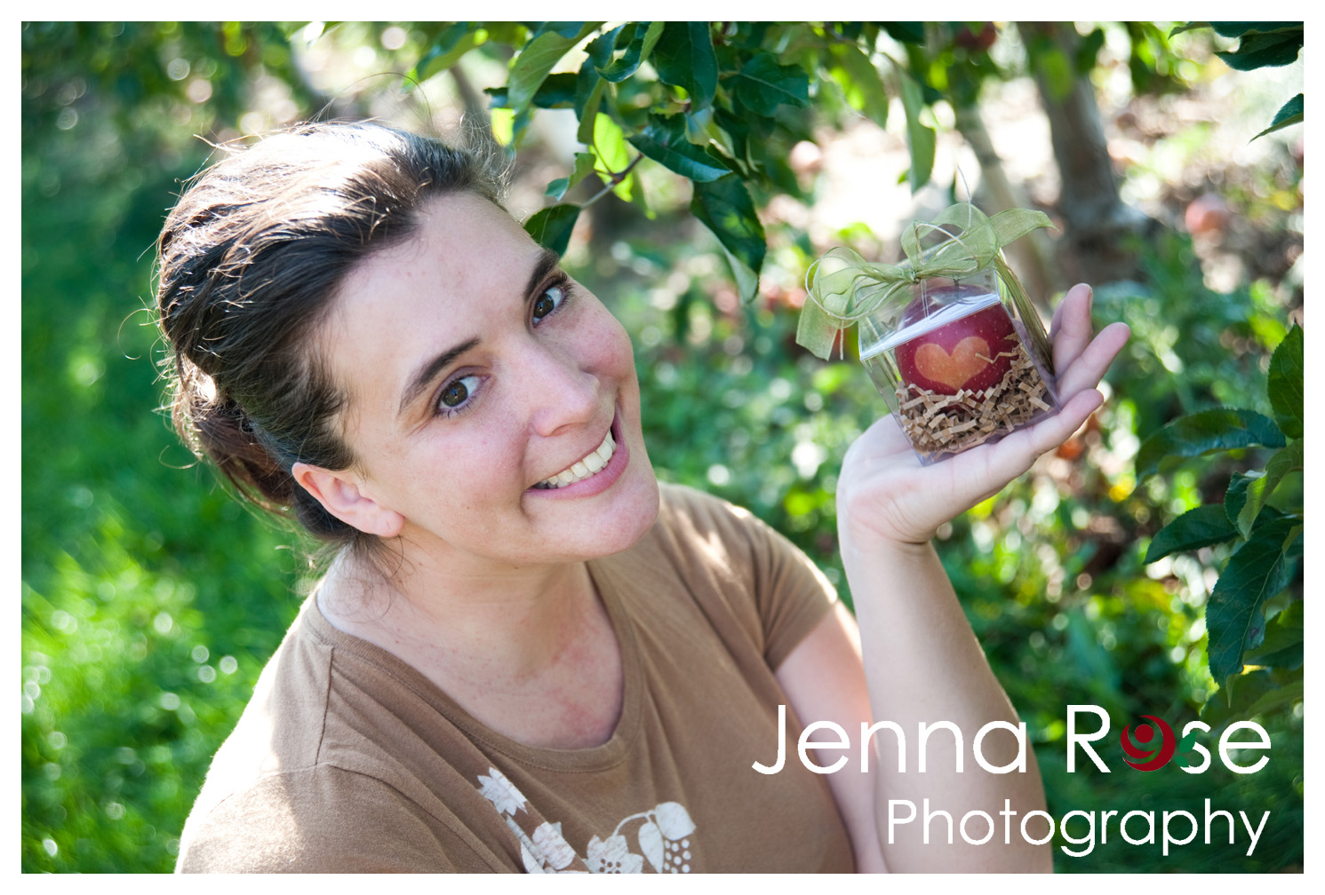 Jenna Rose Photography: Apple Love