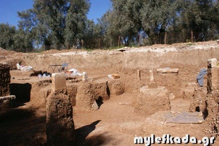 Κεραμιδόγατος: ΑΡΧΑΙΟΙ ΤΑΦΟΙ ΣΤΗΝ ΛΕΥΚΑΔΑ