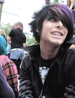 Layered Hairstyle: Cool Emo Boys Hairstyles Pictures