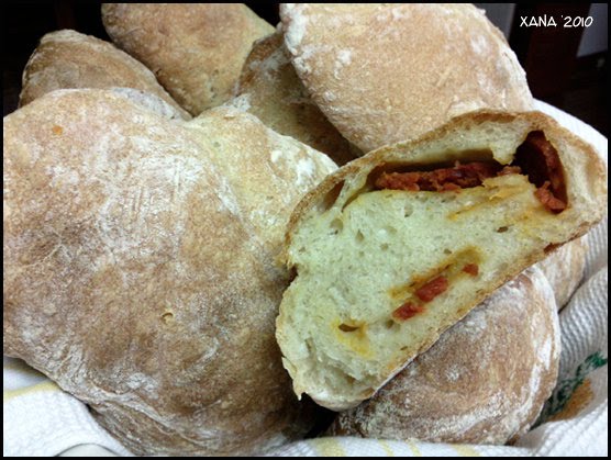 aleXANdrA bakes: Pão com chouriço (Bread with chorizo)