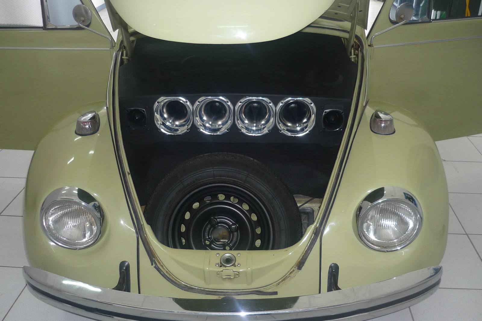 PROCARRO - Peças, Acessórios e Serviços Automotivos: Som Fusca 1980 - Fotos