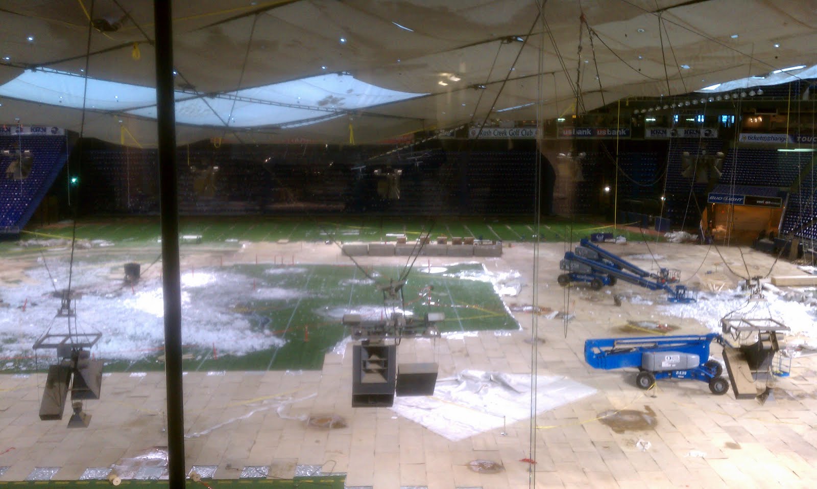 Minneapolis Metrodome: Metrodome Roof Collapse