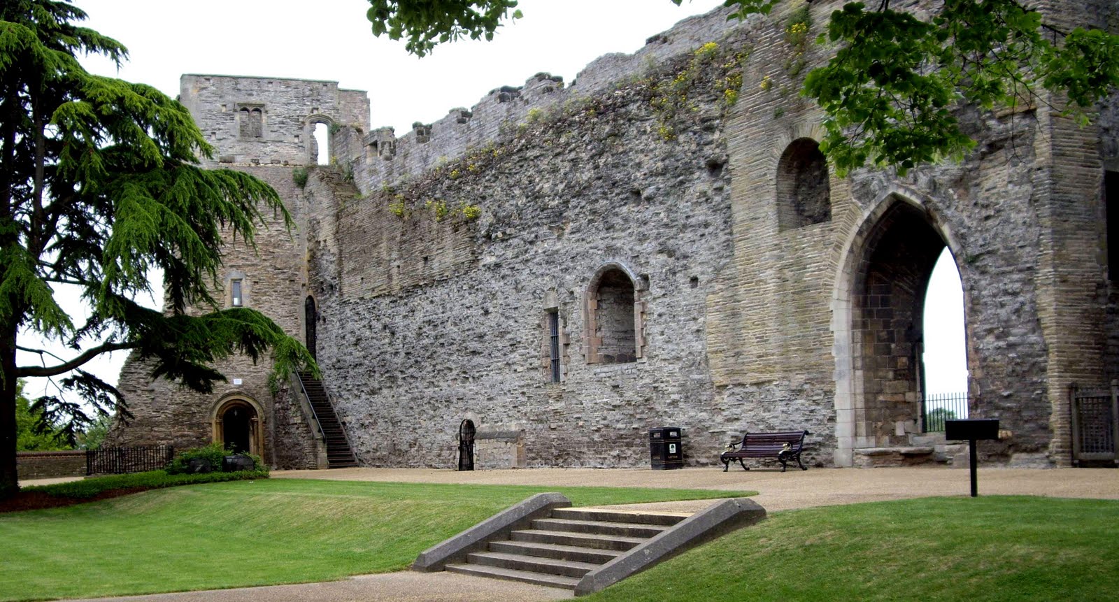 Walt Disney's Story Of Robin Hood: King John and Newark Castle