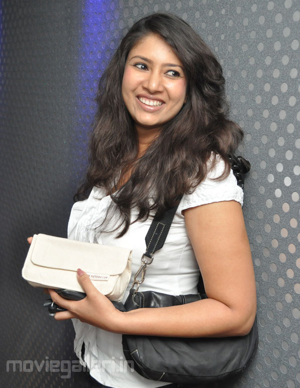 test: Sangavi Latest Stills, Sanghavi Actress Pics, Sangavi Hot ...