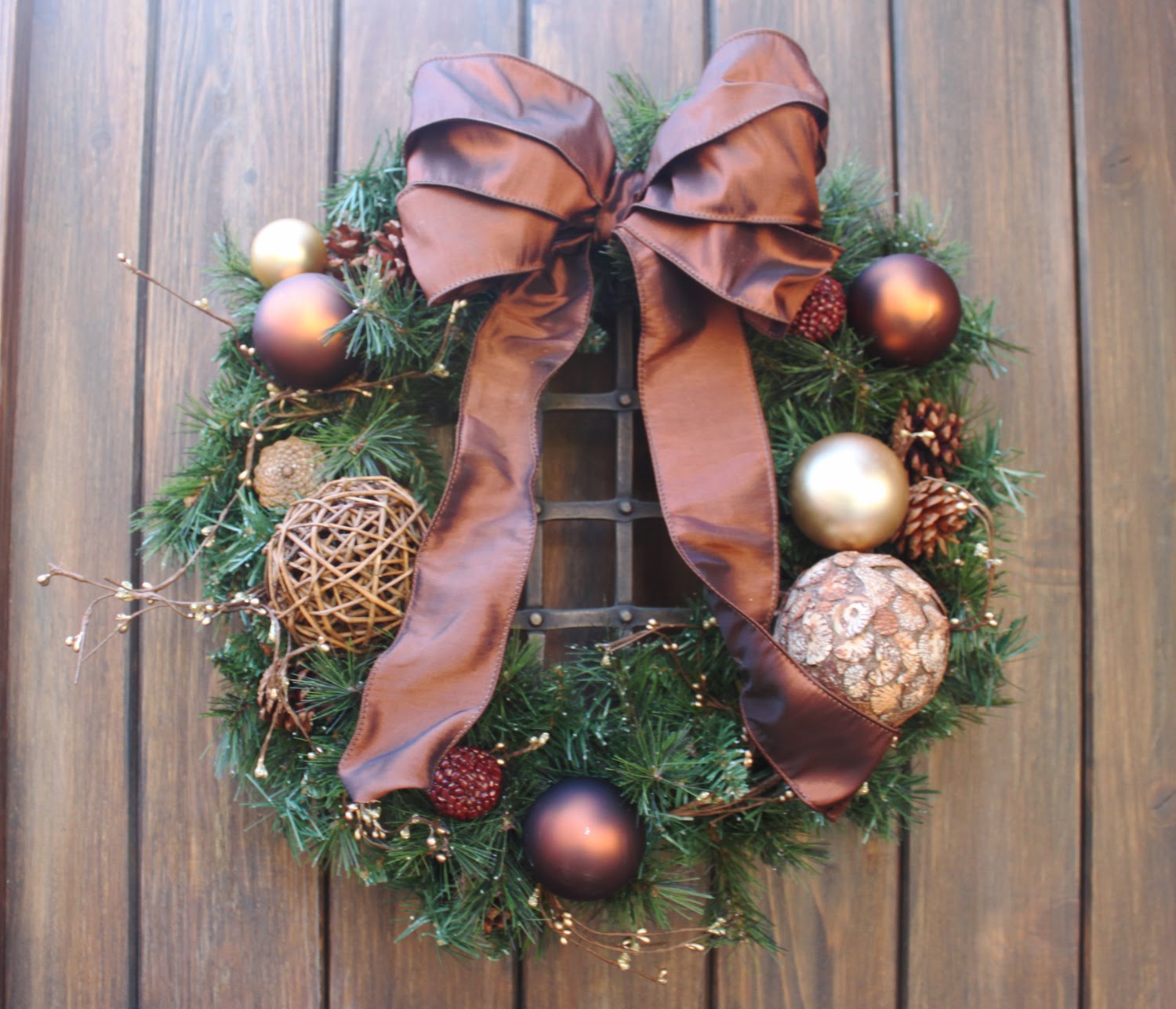 Brittany Stiles: Holiday Decorating