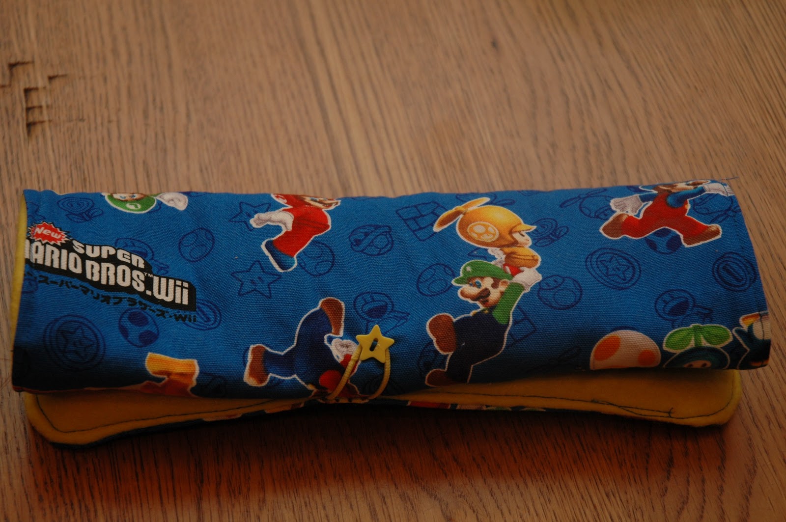 A busy lizzie life: Travel Felt Play Mat for Super Mario