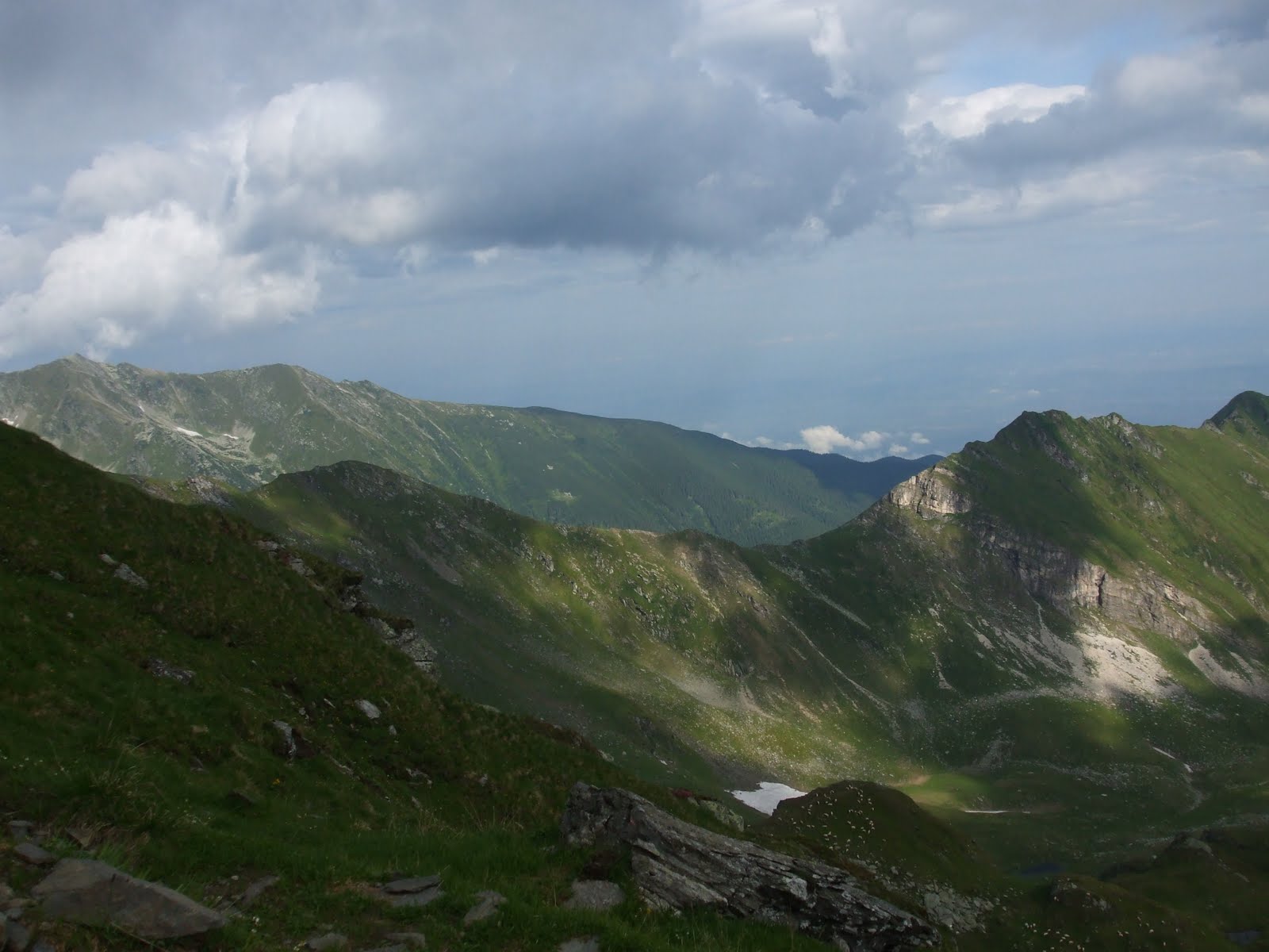 Mountain Beauties: Carpatii Meridionali-Descriere: