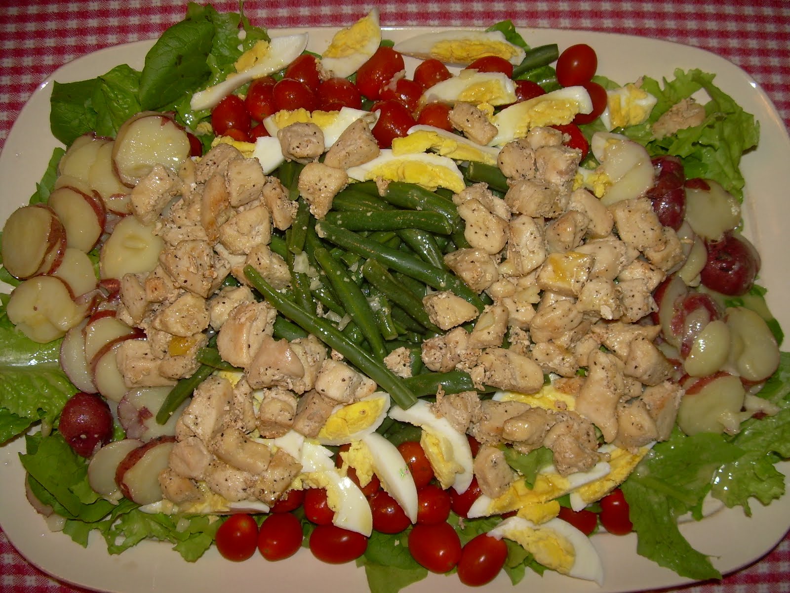Cranberry Corner: Sunday Salad Feast