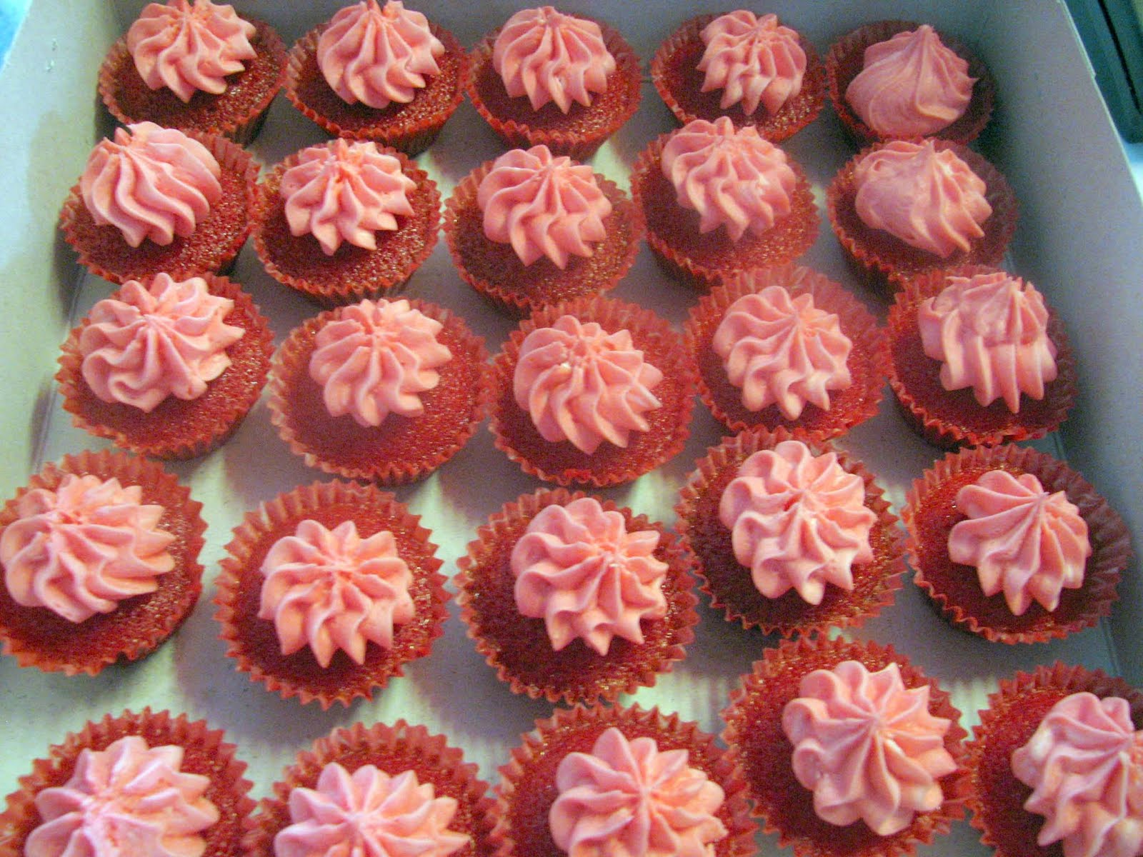 Pandora Bakeshop - Homemade Stylish Cupcakes in Bangkok, Thailand: July ...