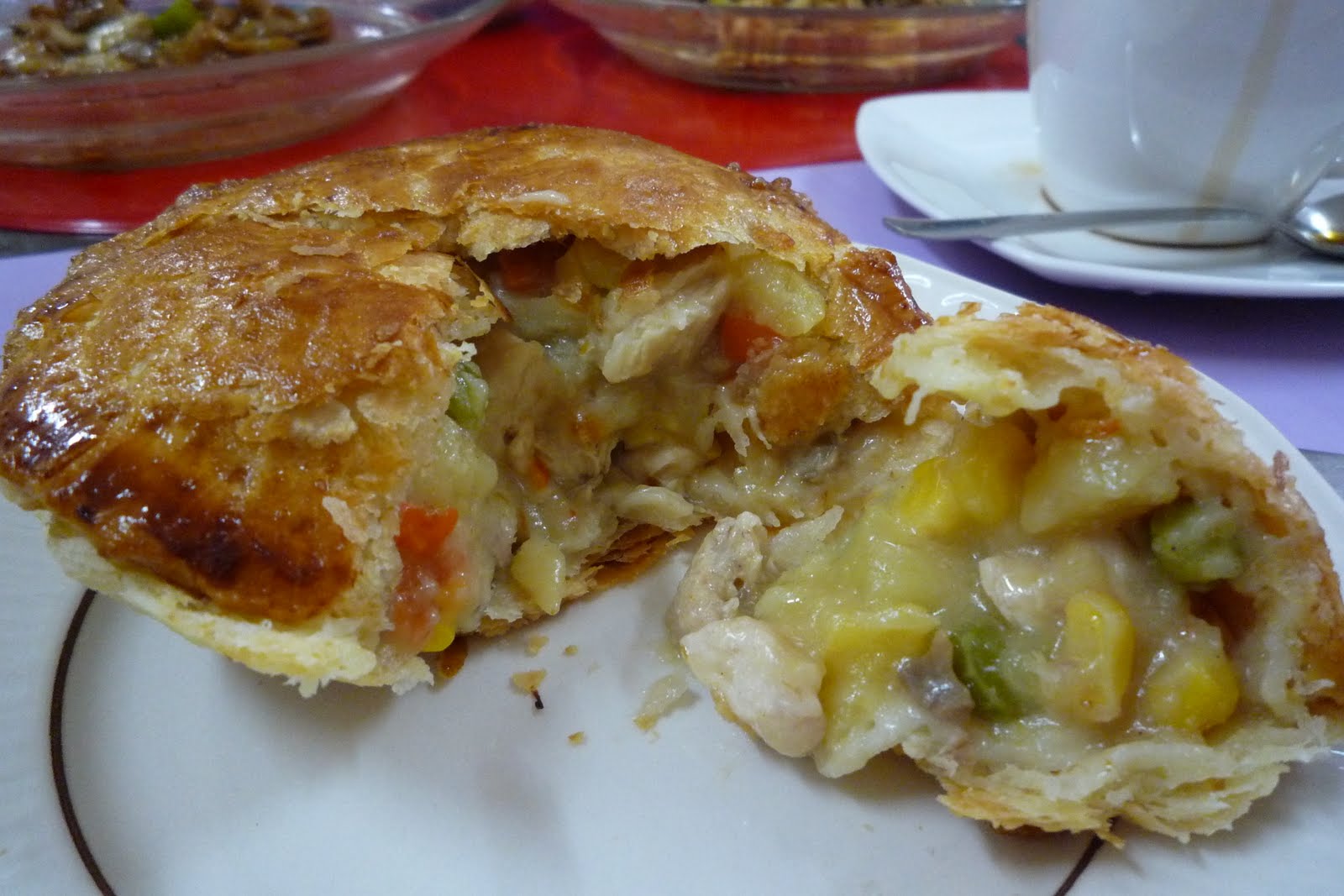 A Coffeeholic's Travel Tale: Huge & Juicy Meat Pie
