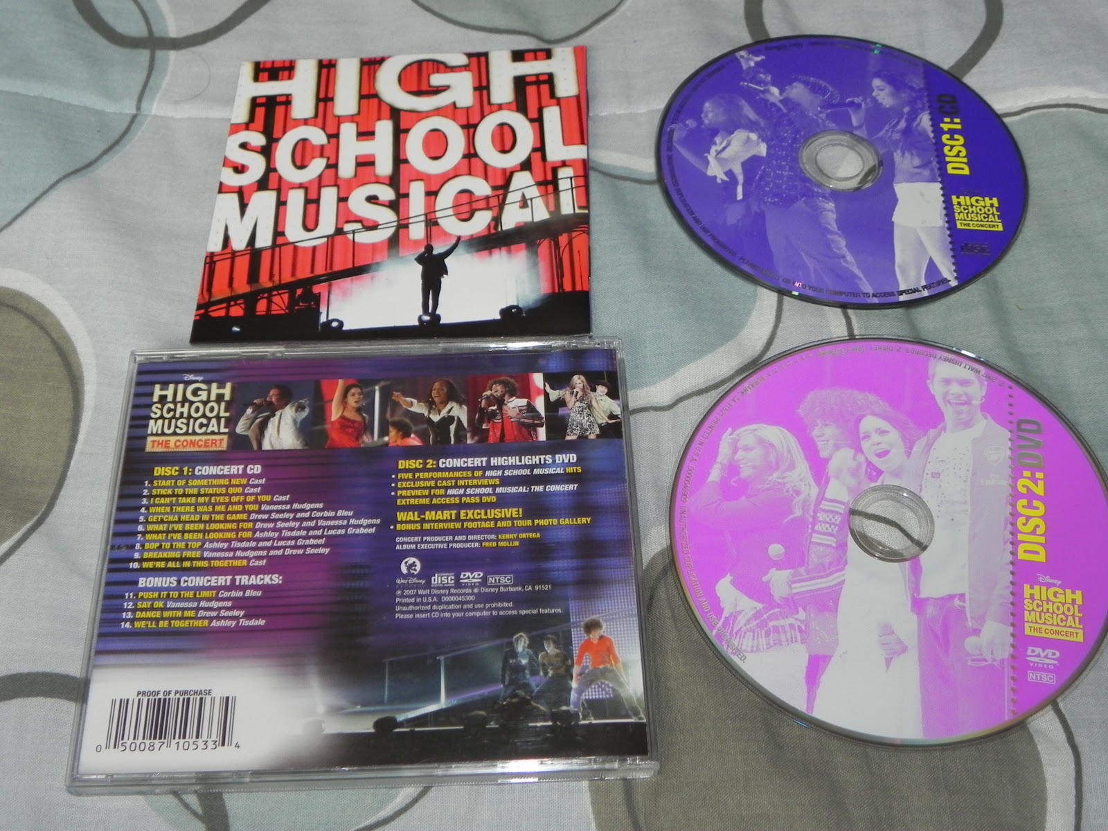 Publicafé Collection: DVD e CD High School Musical The Concert