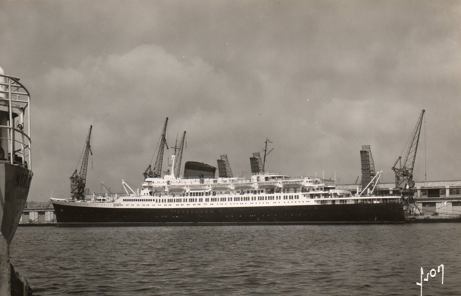 SHIPS & THE SEA - BLOGUE dos NAVIOS e do MAR: French Line's FLANDRE of 1952