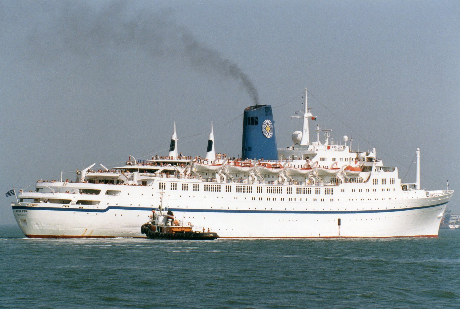 LISBON CRUISE SHIPS: APOLLON in Lisbon 1998