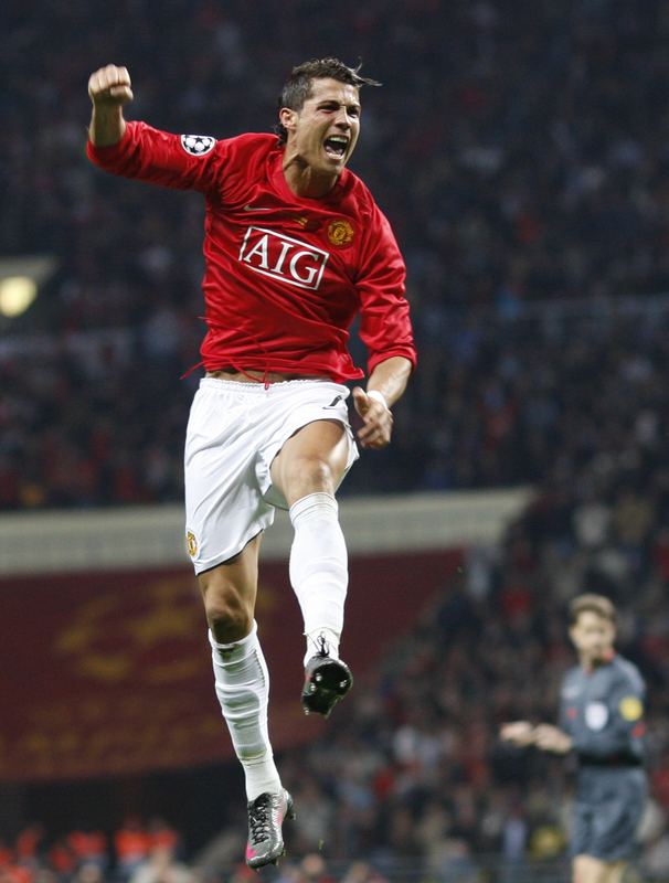 Cristiano Ronaldo in Action ~ Football wallpapers, pictures and ...