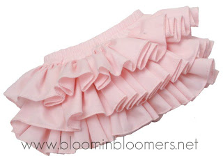 Bloomin' Bloomers Blog: Newborn Ruffled Bloomers Now Available