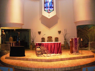 St. Elizabeth of Hungary Roman Catholic Church: Lenten Altar Decoration ...