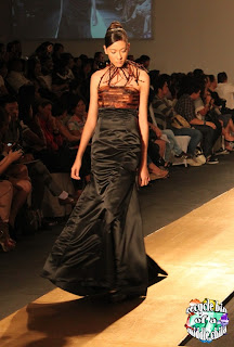 Philippine Fashion Week - Holiday 2011 - Johnny Abad - Recycle Bin of a ...