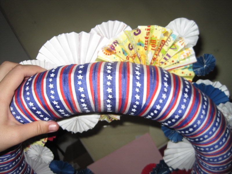 Copy-Cat Crafts: Paper Firework Weath!