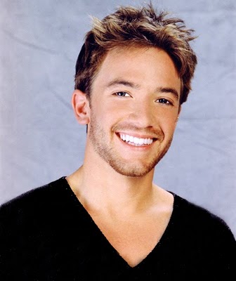 M4M BODY MAGNIFICENT: David Faustino American Actor