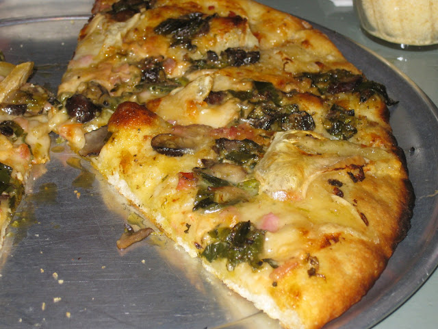 The Blueberry Files: Bonobo Pizza