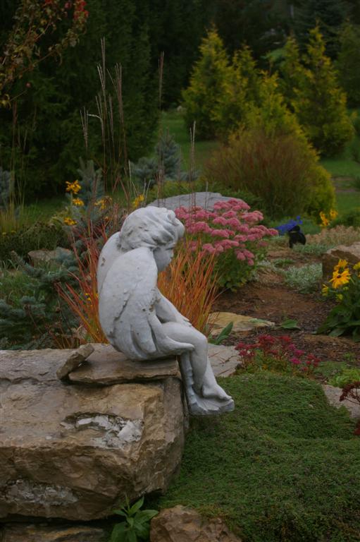 Quarry Garden Stained Glass: Fertilizer Friday in the Rain