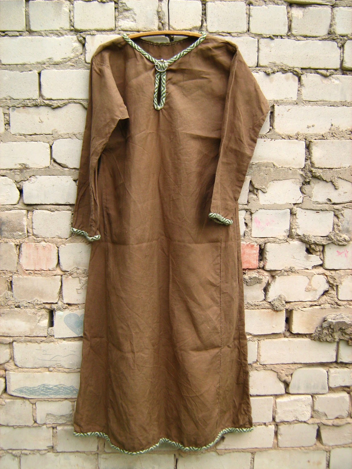 Susa ja Lemmu muinastegemised: Linased ja villased riided