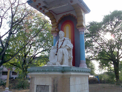 Angat-Pangat: Glimpses of Amalner