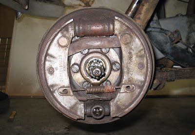 BZ's BMW Isetta 300's: Isetta - Chain Case & Rear Brake