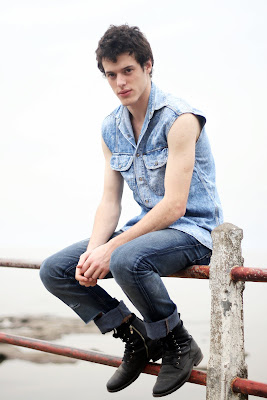 Nob: NEW FACE IN TOWN by Jose Suarez Peluffo