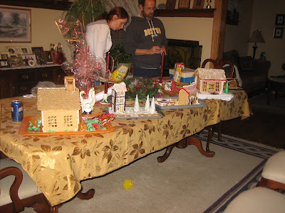 Sewbot's Laboratory: Gingerbread house contest?