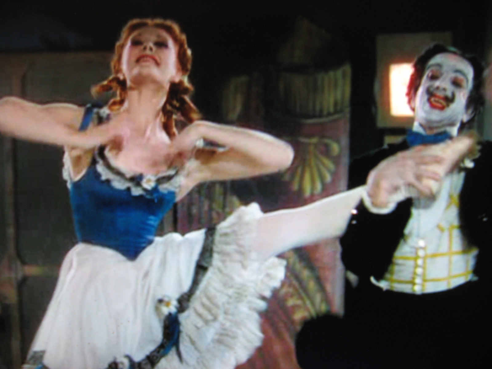 A Sip of Sarsaparilla: Beautiful and Haunting: "The Red Shoes" for ...