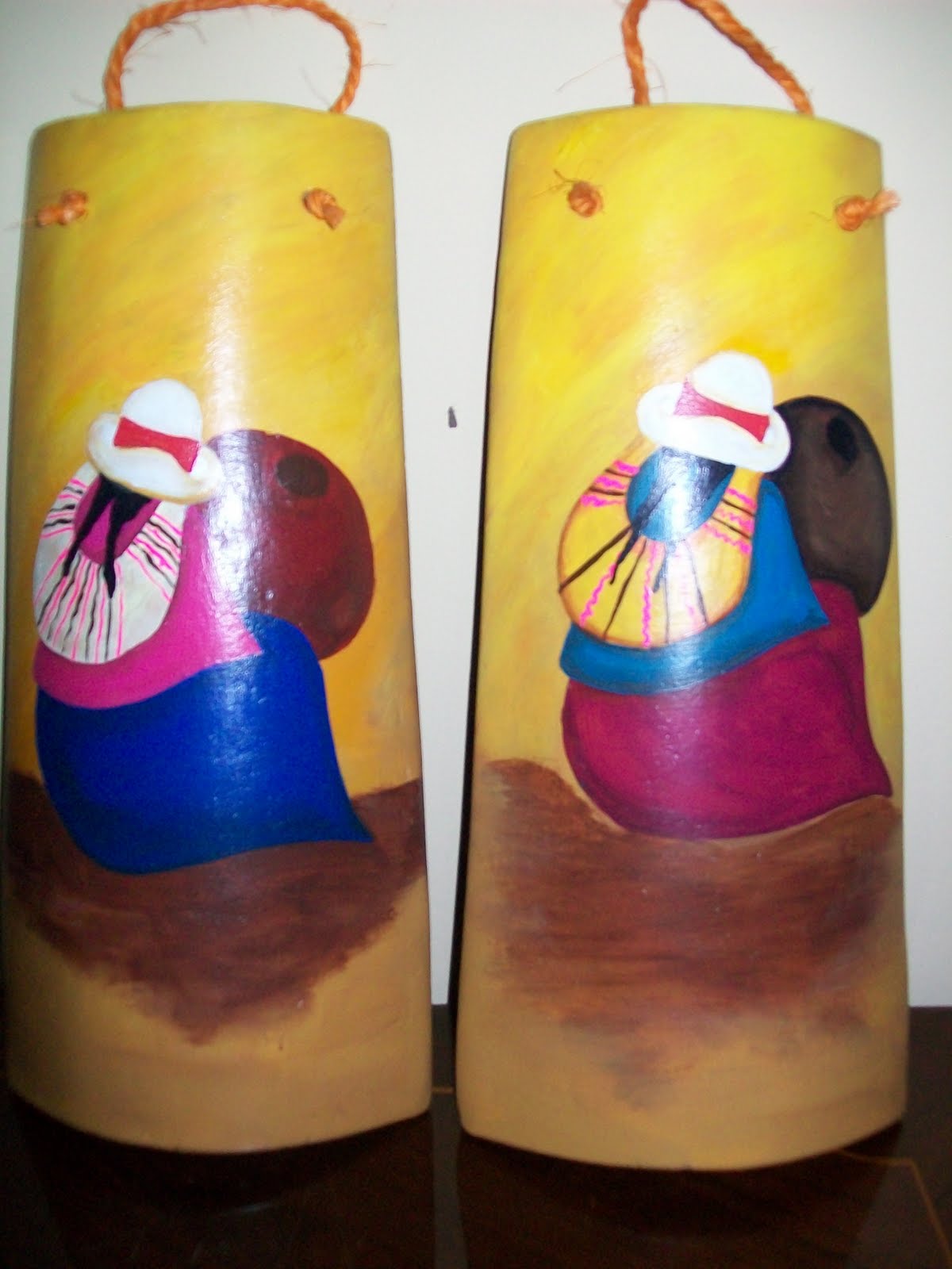 "ARTEMANIA PERU" - Galeria de cuadros: "Tejas pintadas"