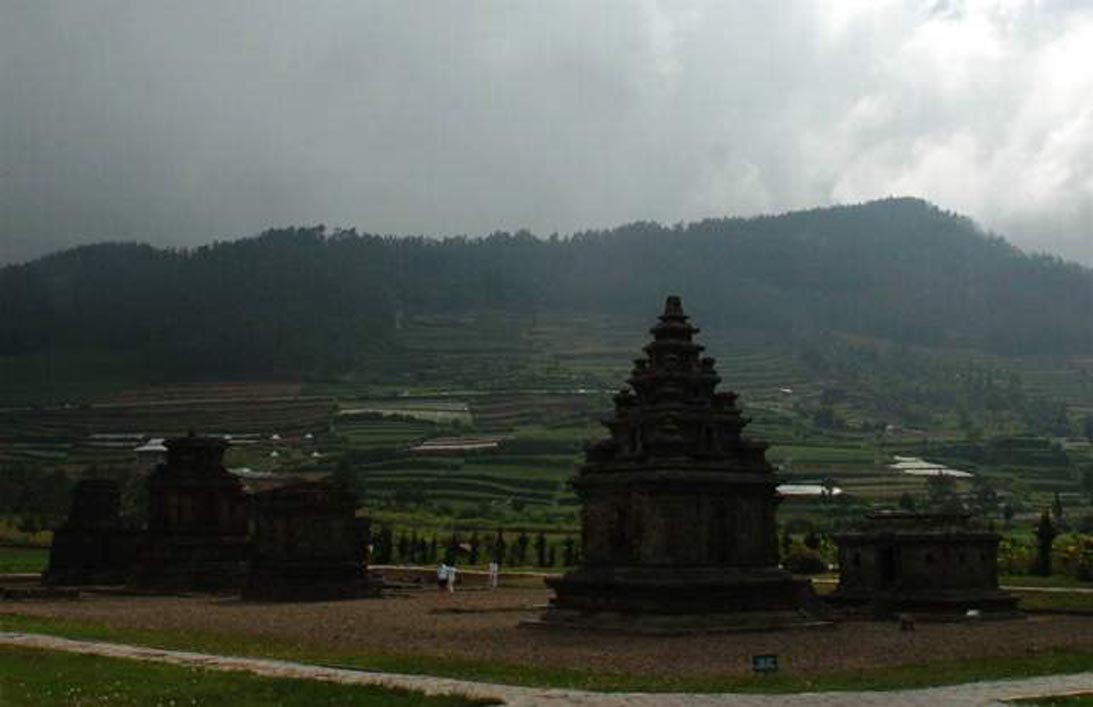Tour And Picnic: Dieng Plateau