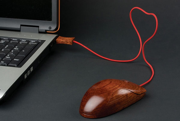 GEEKOUT: AlestRukov Wooden Computer Mice~
