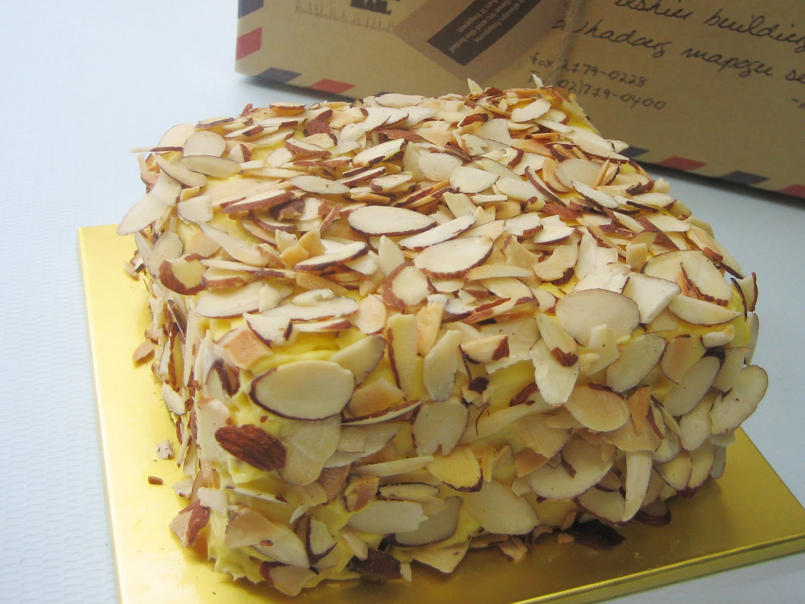 AMBITIOUS BUBBLE: Almond Sansrival