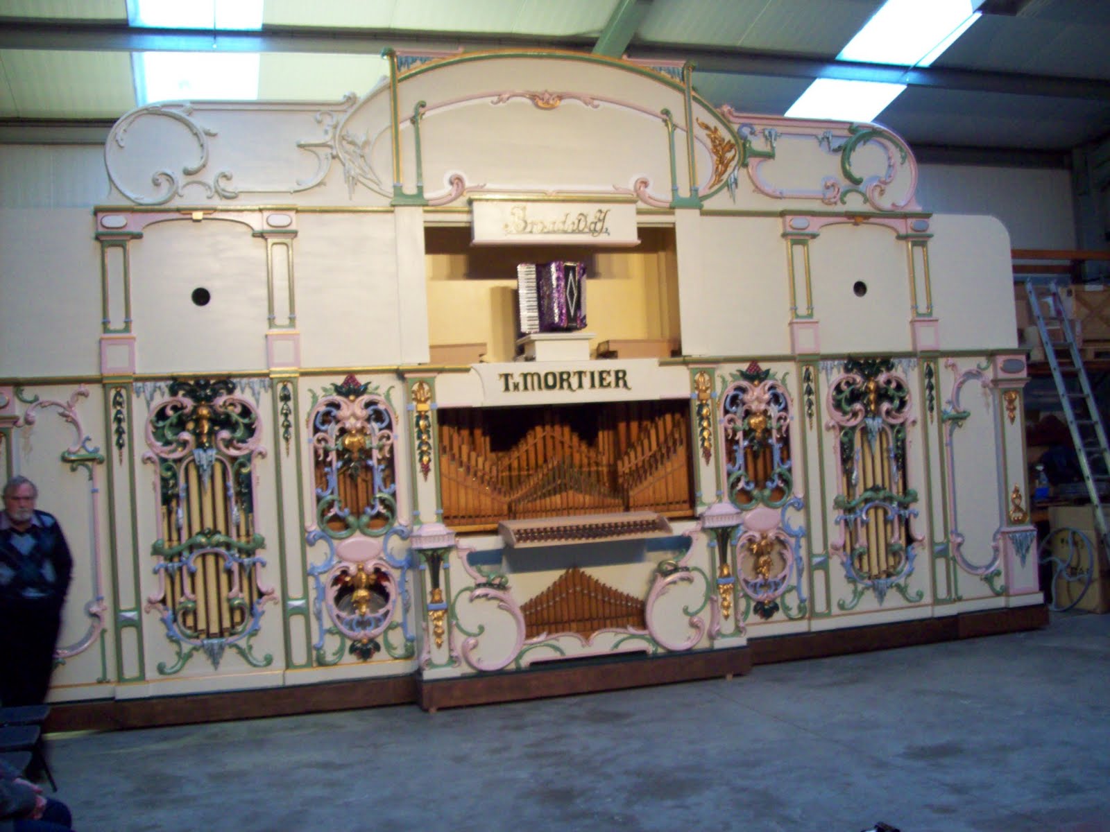 YANCHEP PARADISE: Street Organs