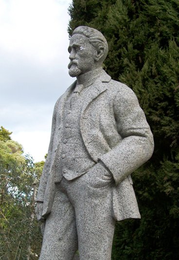 Timespanner: Timespanner visits Titirangi Village