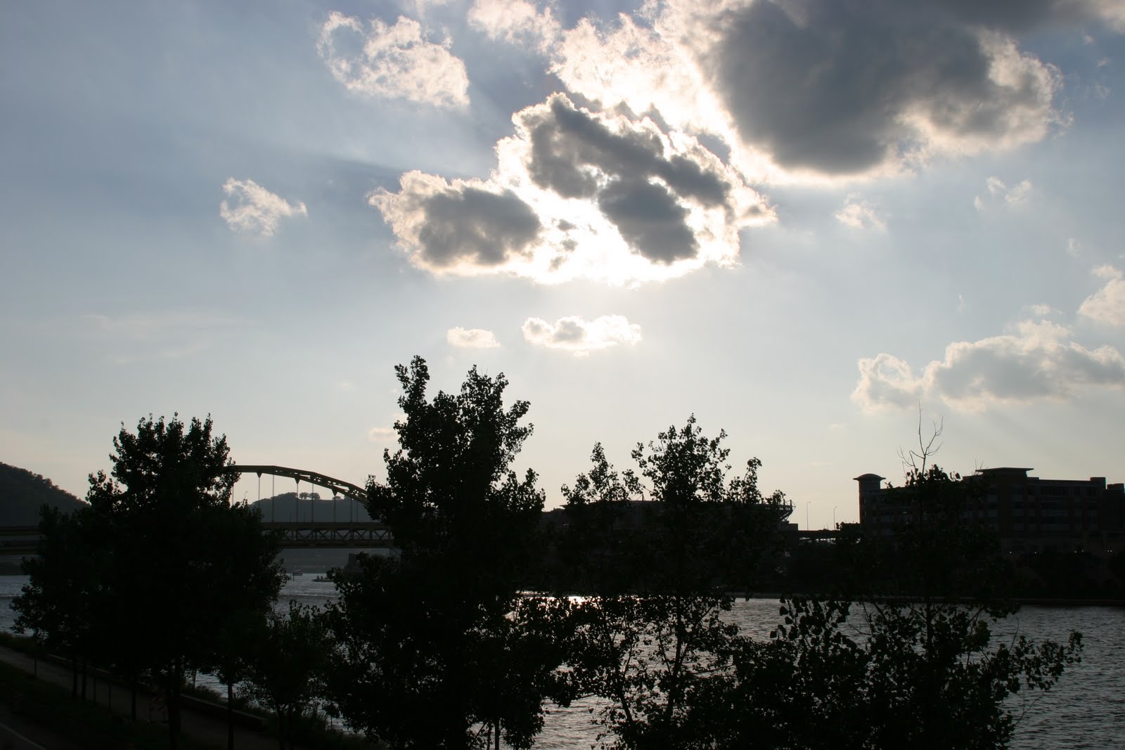 ENDangered Attire: The city I reside: Shittsburgh