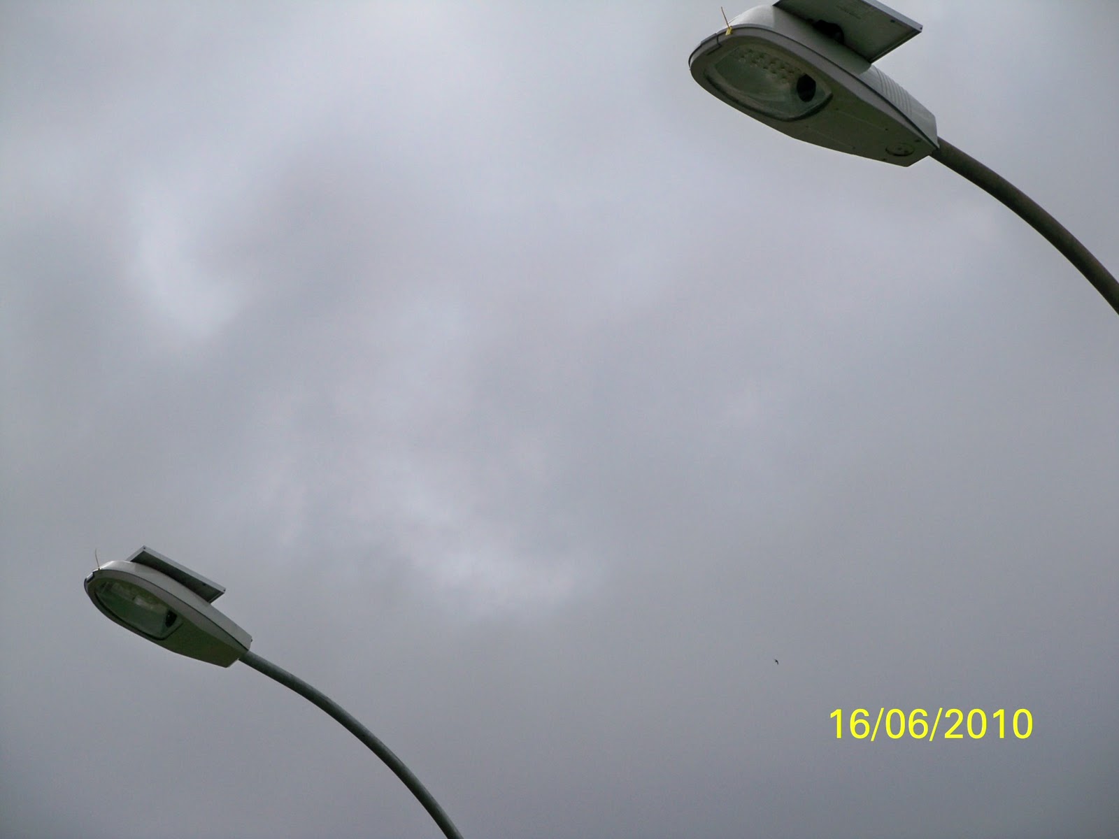 Macena Tecnologia: Luminaria Publica Solar Eco Light Macena 100 a 400 Watts