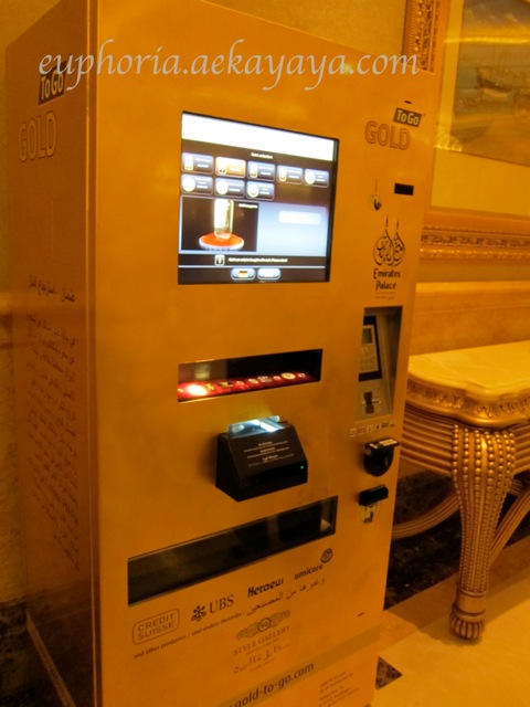 ~ThE sToRy~: Gold Vending Machine