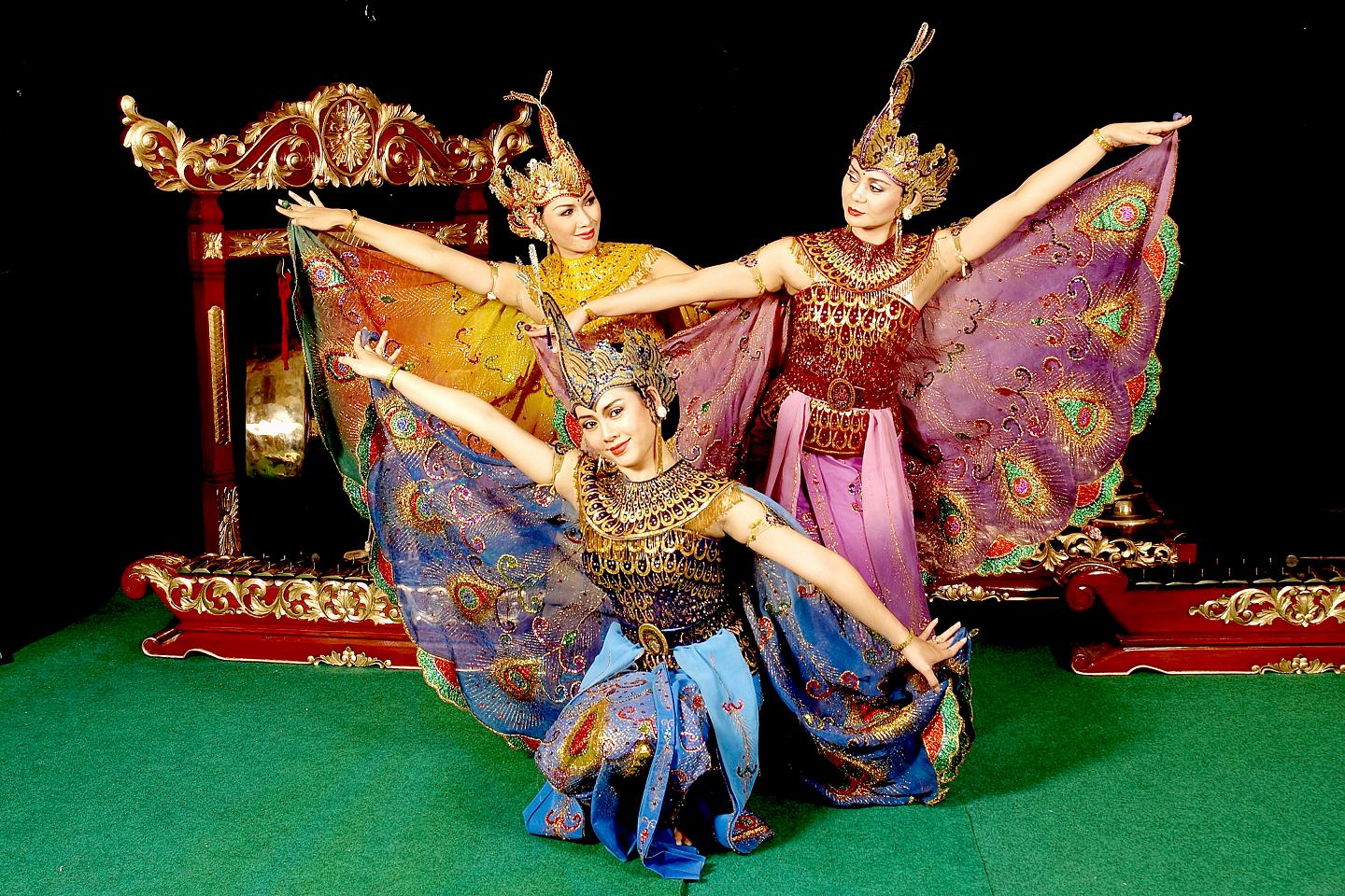 State Culture Indonesia Very Stunning Peacock Dance
