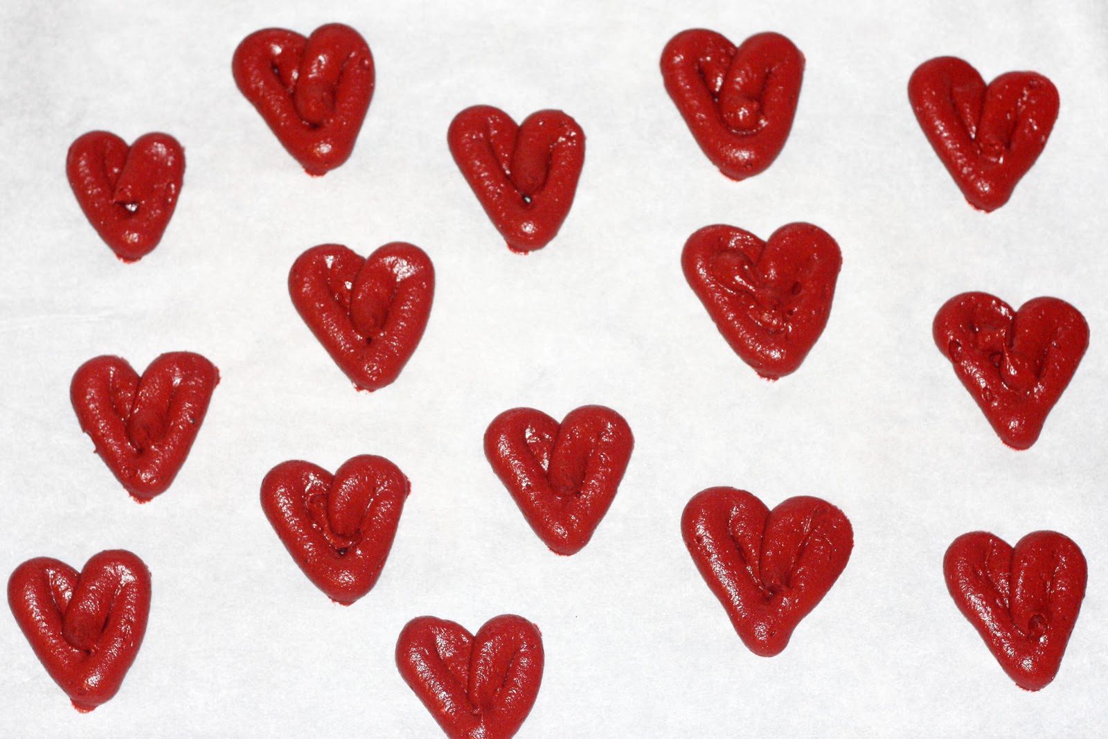 paiges of style: Heart Shaped Red Velvet Whoopie Pies