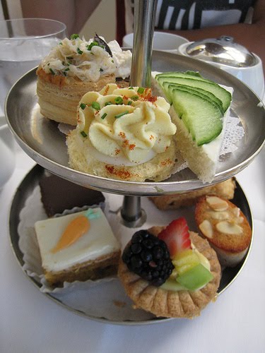 Bits-M-Pieces: Rotunda High Tea