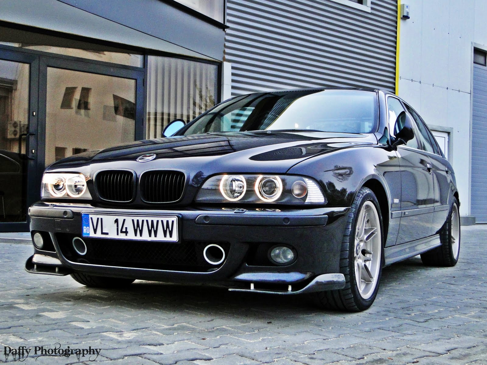 Stock is for woosies: Phenomenon - BMW E39 ///M5 Hamann