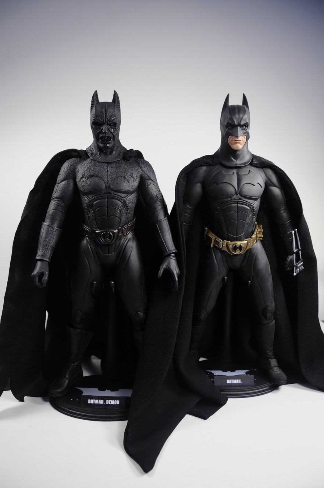 MY HOT TOYS COLLECTION & PHOTOGRAPHY: Hot Toys Batman Demon vs Batman