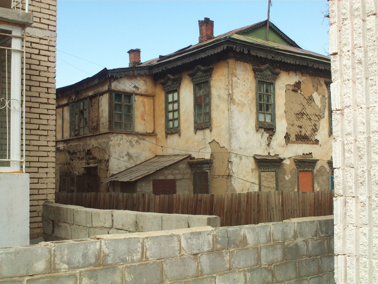 Cool Mongolia: Day in Mongolia 3: Old buildings