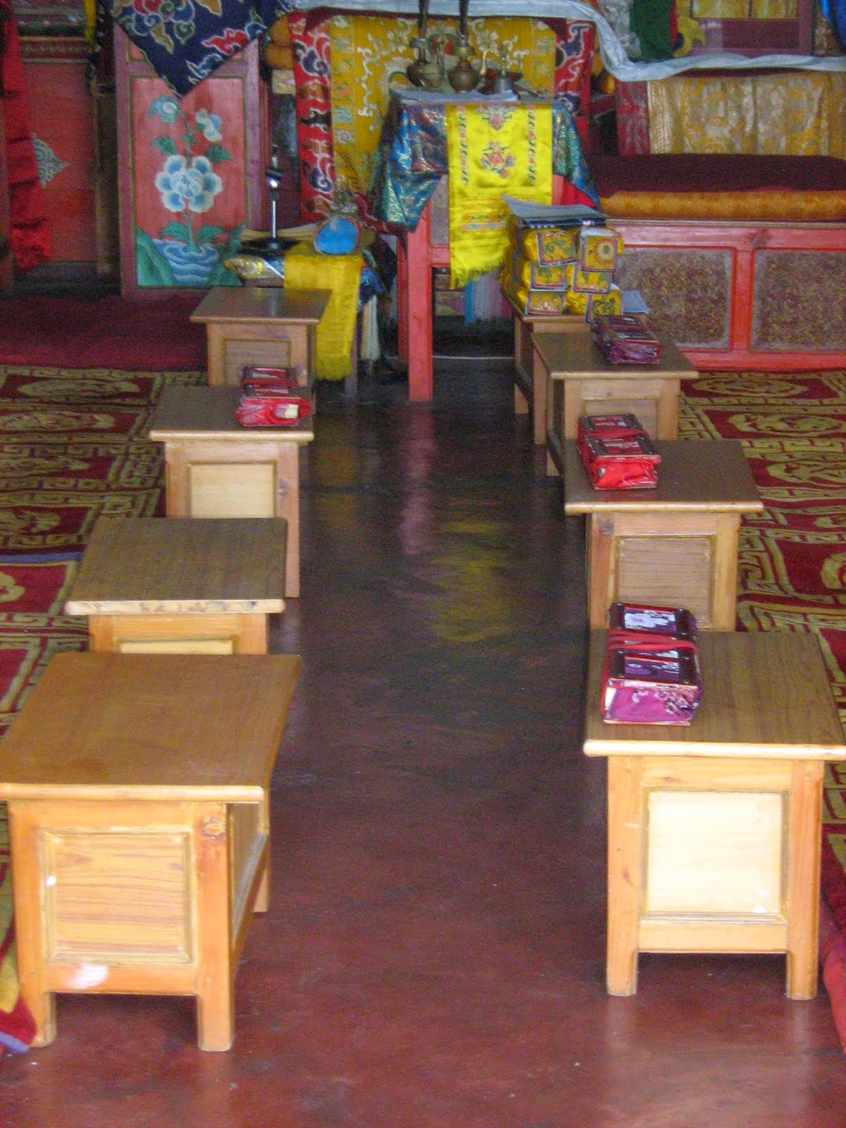 Julia's Blog: The Jonang Takten Phuntsok Choeling Monastery, Sanjauli ...