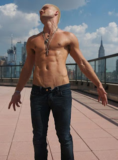 MODELOS: Andre Birleanu