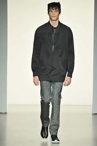 MODELOS: CALVIN KLEIN COLLECTION SPRING 2011 MENSWEAR